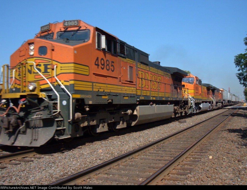 BNSF 4985, 4934 & 4549